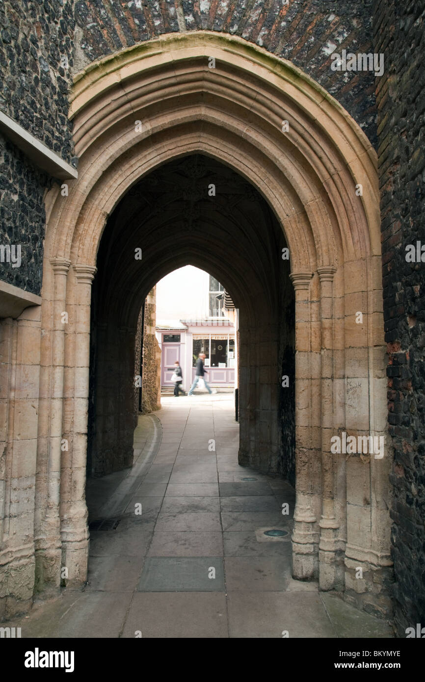 Narrow back streets, Norwich, Norfolk, UK Stock Photo - Alamy