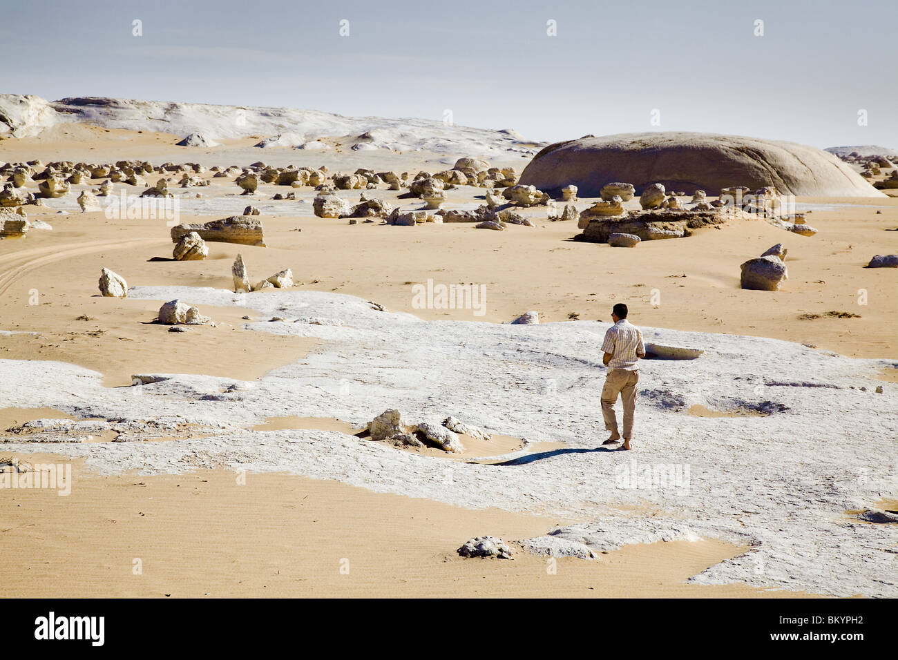 White desert. Sahara desert. Egypt Stock Photo - Alamy