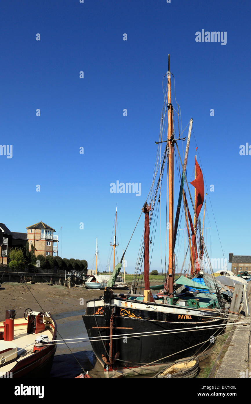 Thames barge rigging hi-res stock photography and images - Alamy