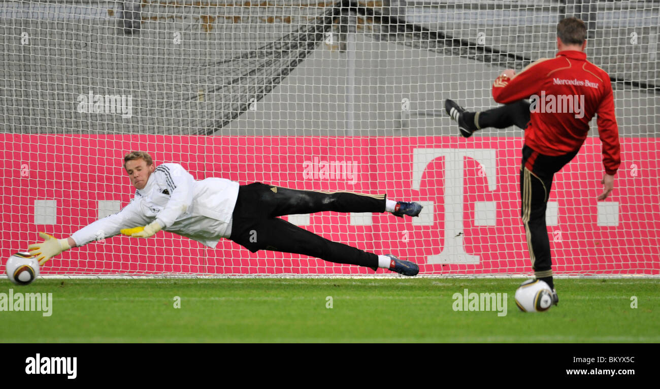 Manuel neuer german goalkeeper hi-res stock photography and images - Alamy
