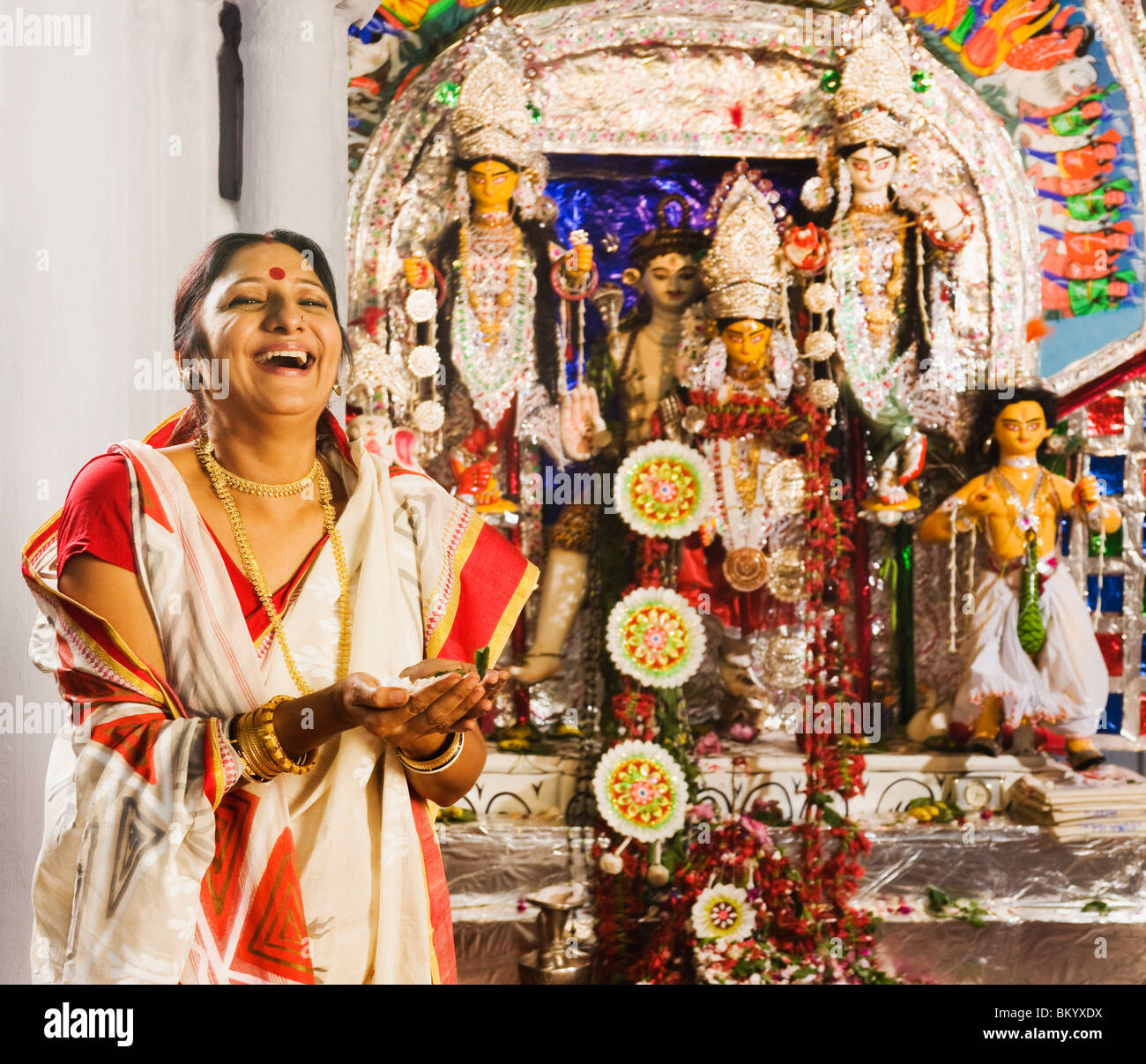 Hindu goddess female lakshmi saraswati hi-res stock photography and ...