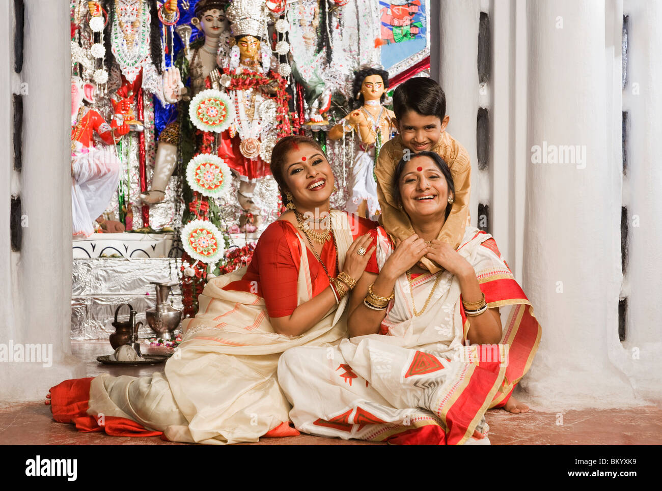 Portrait bengali family hi-res stock photography and images - Alamy