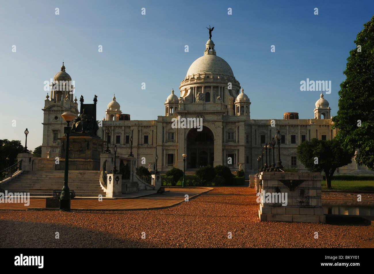 Facade of a museum, Victoria Memorial, Kolkata, West Bengal, India ...