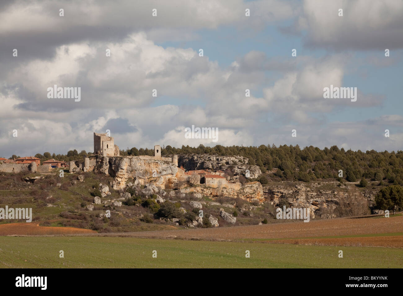 Calatanazor castle hi-res stock photography and images - Alamy