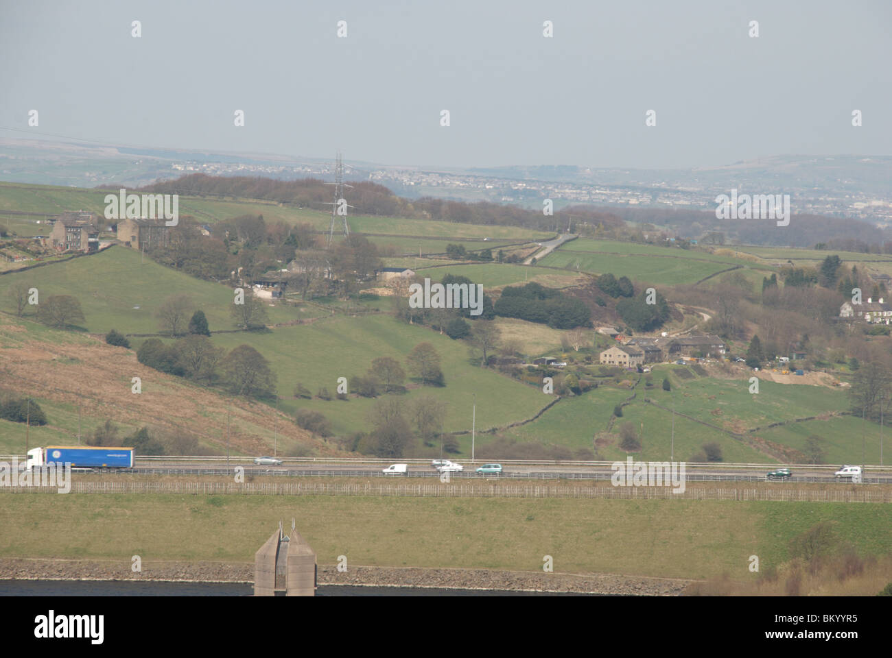 Scammonden dam hi-res stock photography and images - Alamy