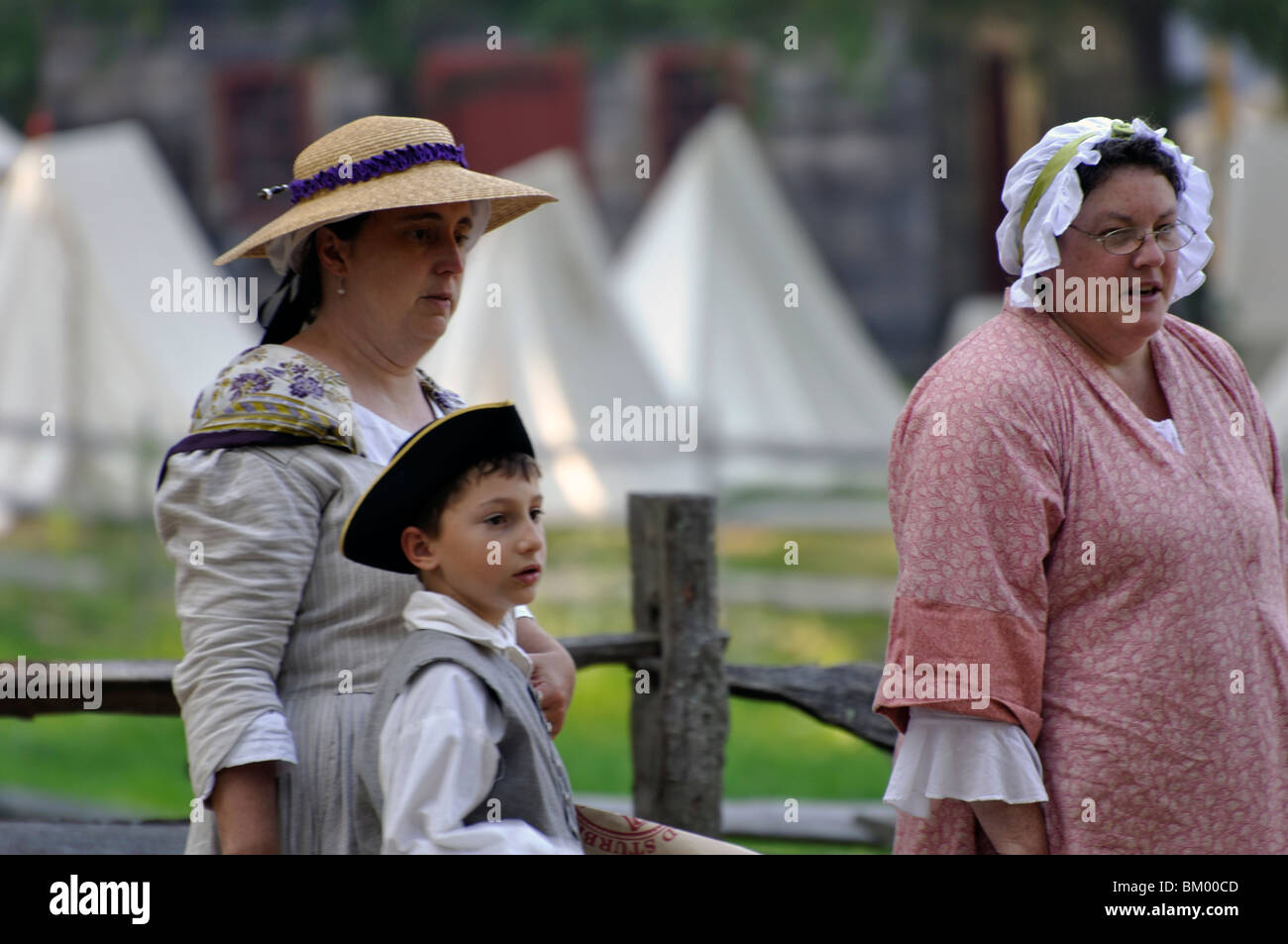 Revolutionary war re enactment child hi-res stock photography and ...