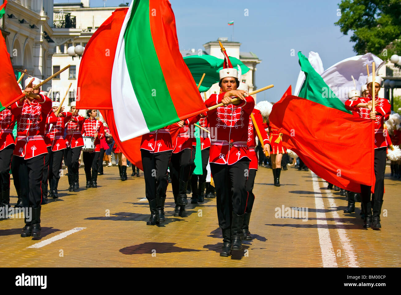 Army guards marching banners on hi-res stock photography and images - Alamy