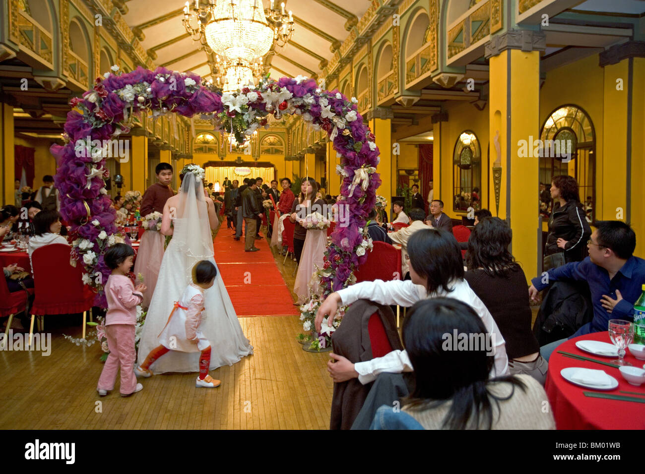 Shanghai peace hotel interior hi-res stock photography and images - Alamy