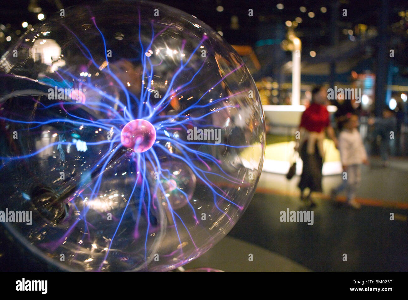 Science and Technology Museum, high voltage bowl, dome, science museum ...