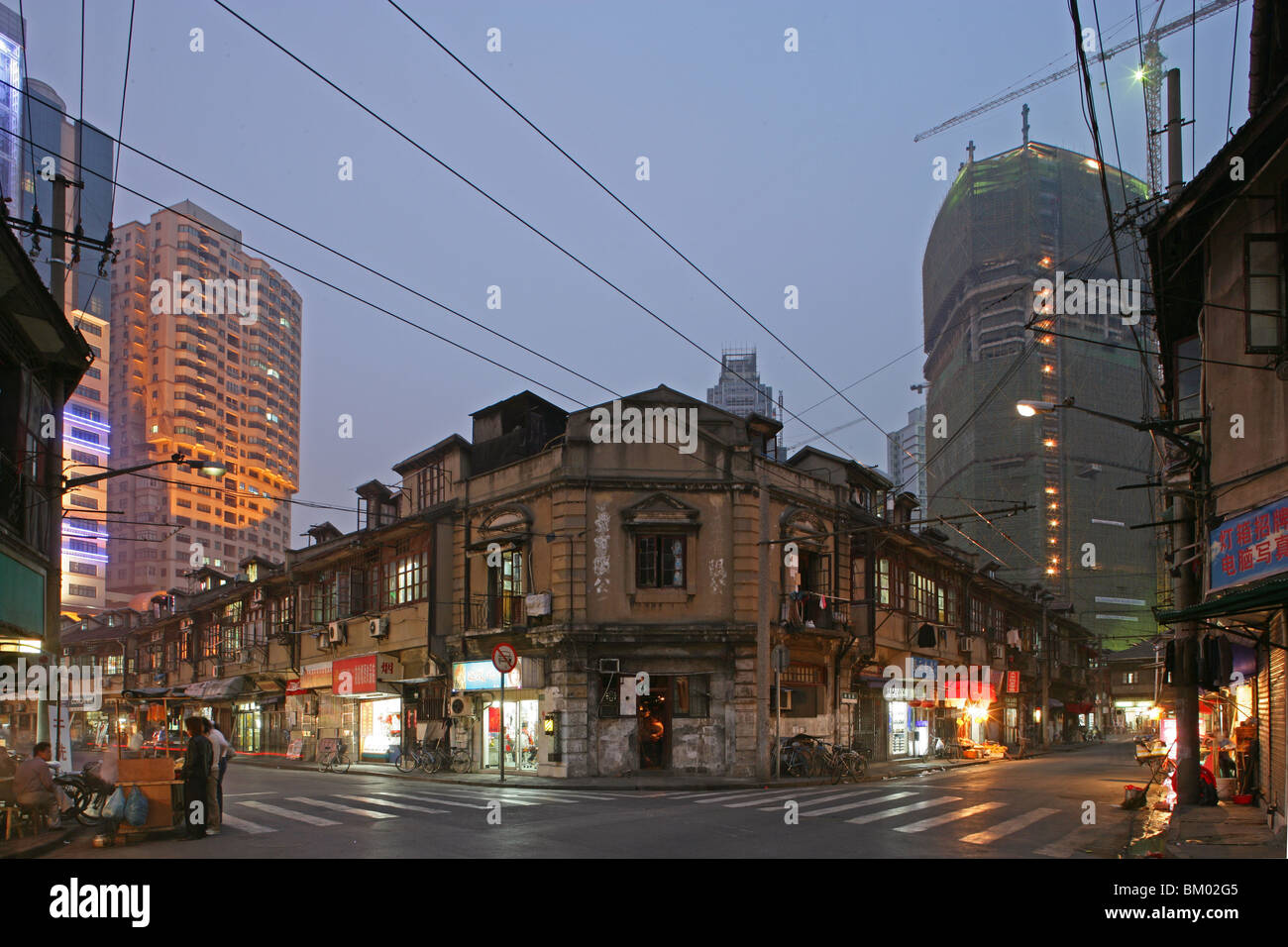 Japanese street corner hi-res stock photography and images - Alamy