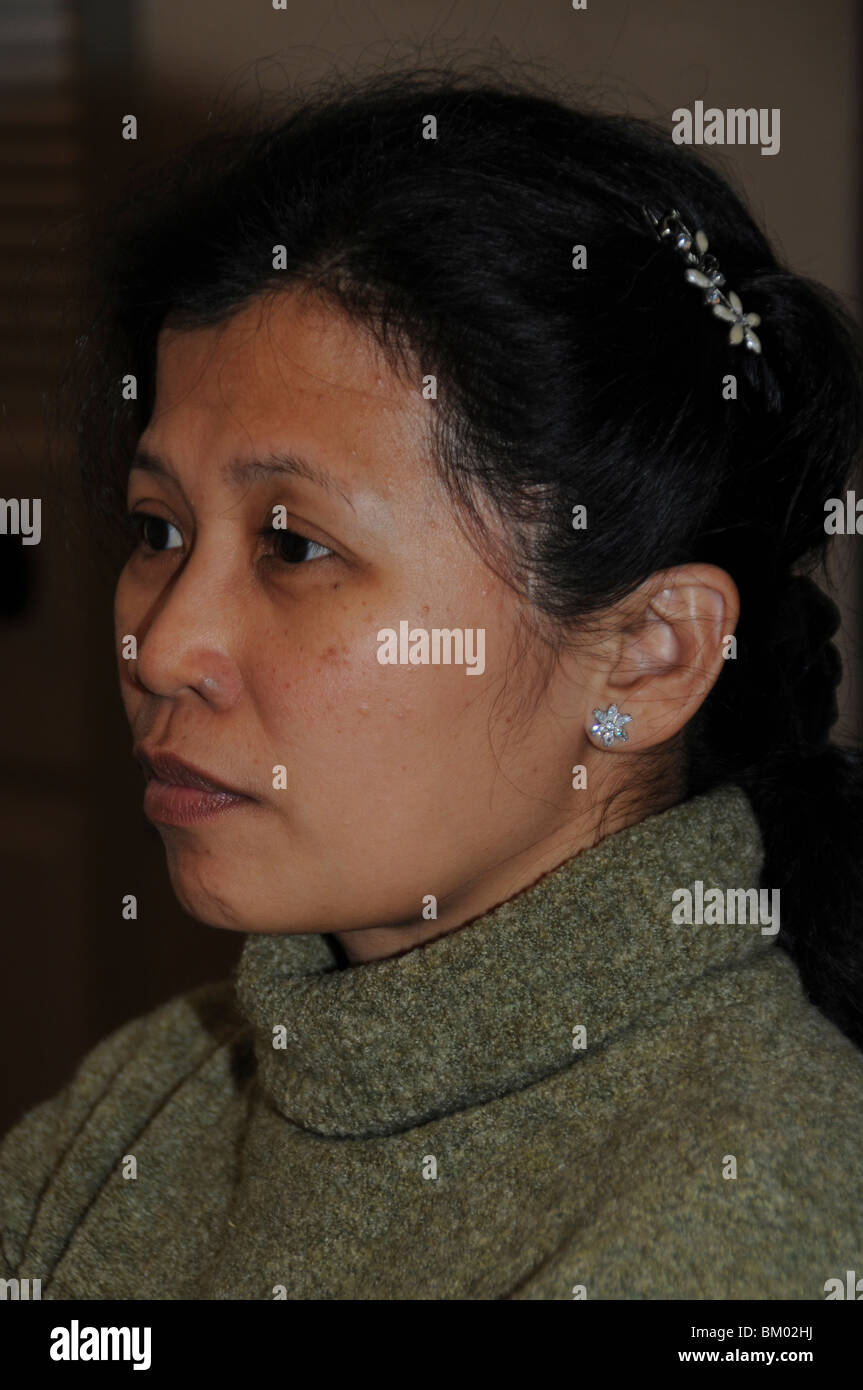 Filipino woman hi-res stock photography and images - Alamy