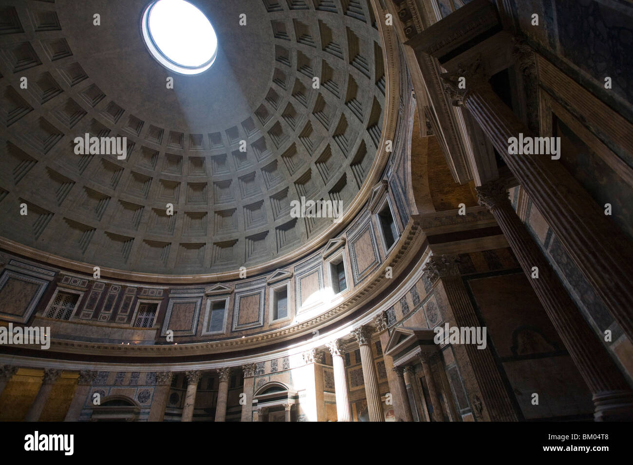 The Pantheon dome with its oculus, Rome Stock Photo - Alamy