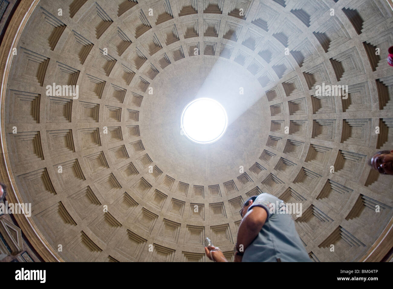 Perpendicular view of the Pantheon dome, Rome Stock Photo - Alamy