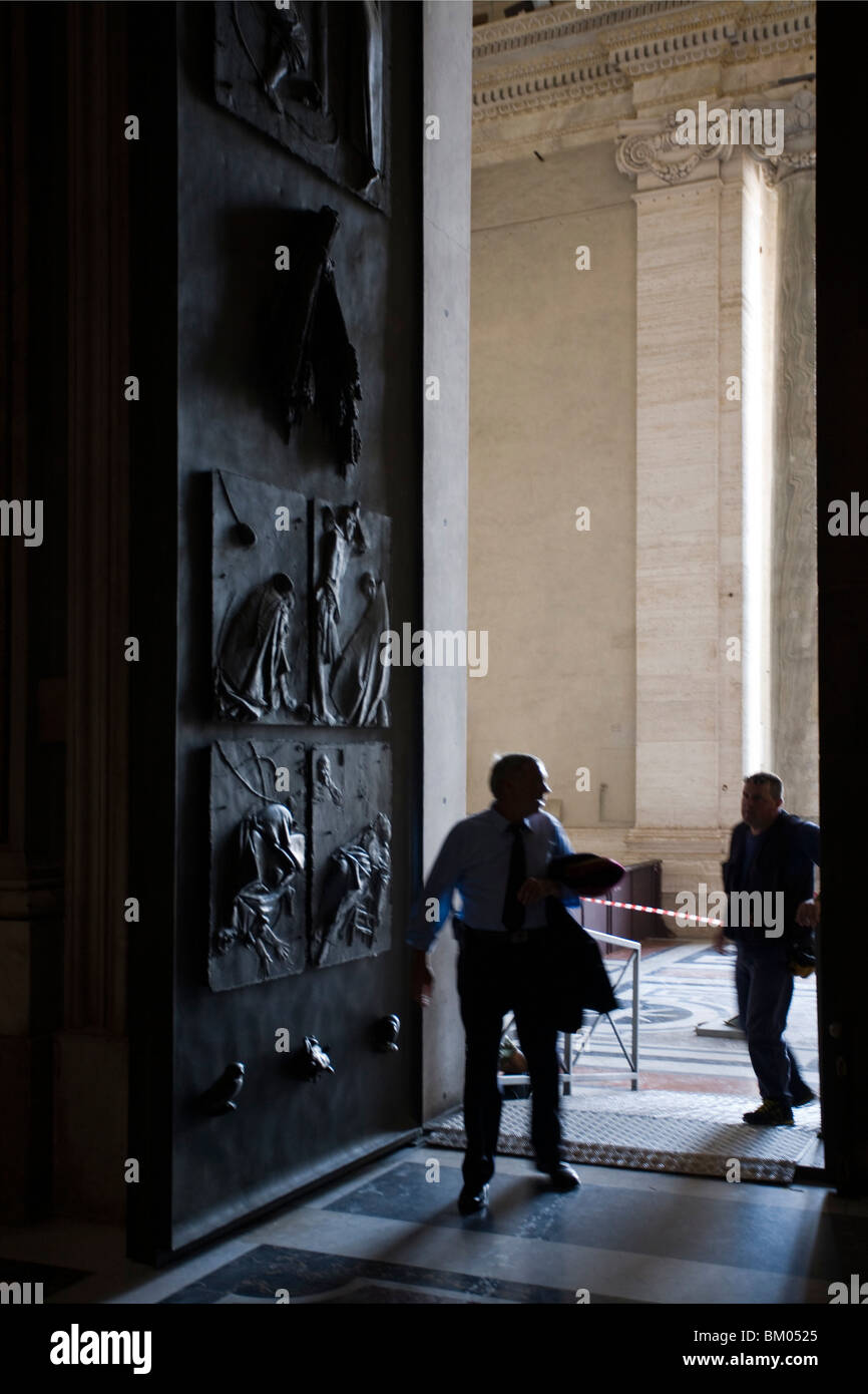 Sain Peter's basilica doorway, Vatican Stock Photo - Alamy