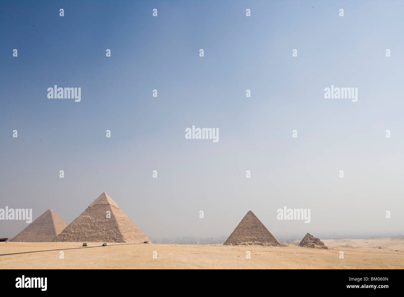 Egyptian pyramids giza egypt hi-res stock photography and images - Alamy