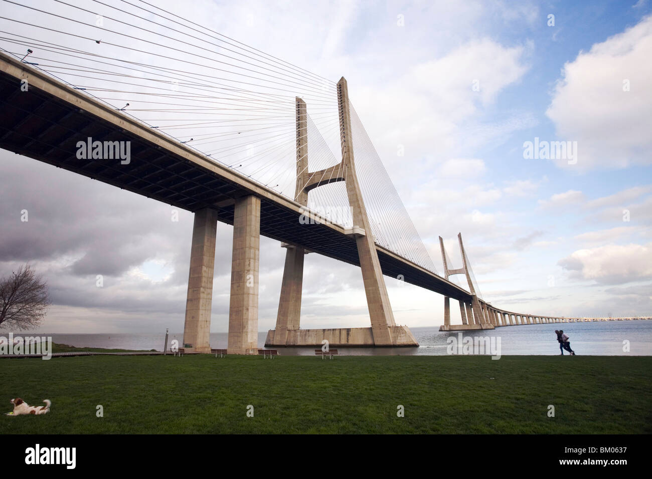 Vasco da Gama bridge, Lisbon Stock Photo - Alamy