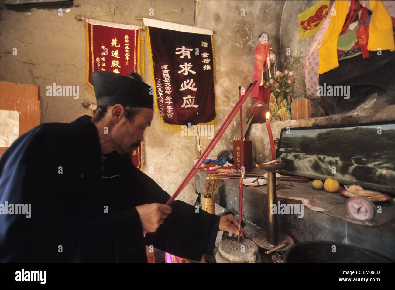 Recluse hermit hi-res stock photography and images - Alamy