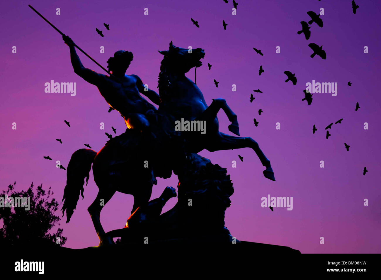 Horse and rider sculpture hi-res stock photography and images - Alamy