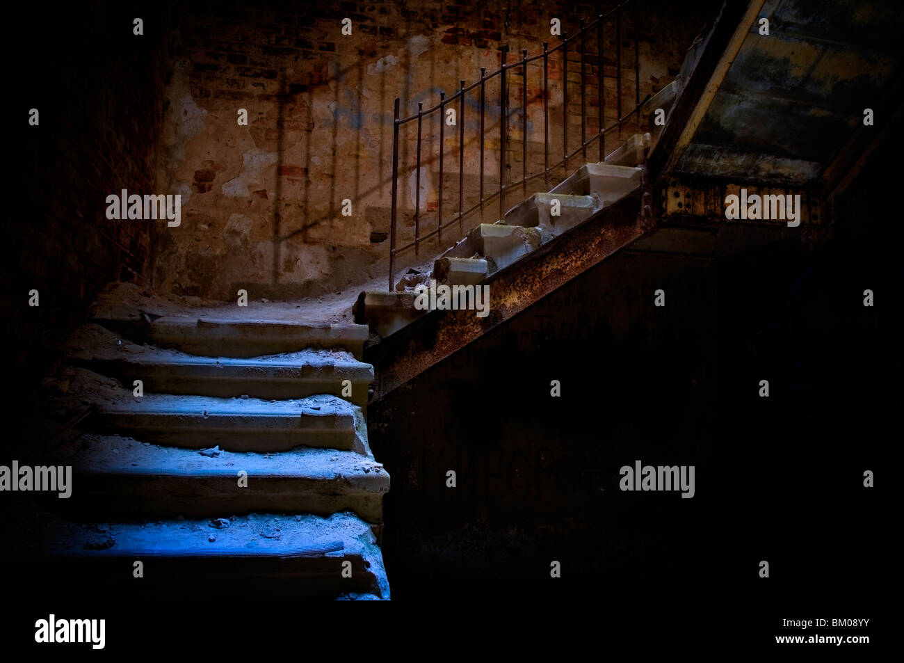 Hospital ladder hi-res stock photography and images - Alamy