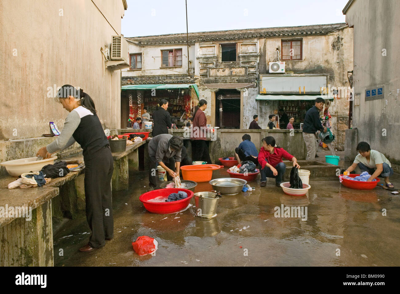 Community chores hi-res stock photography and images - Alamy
