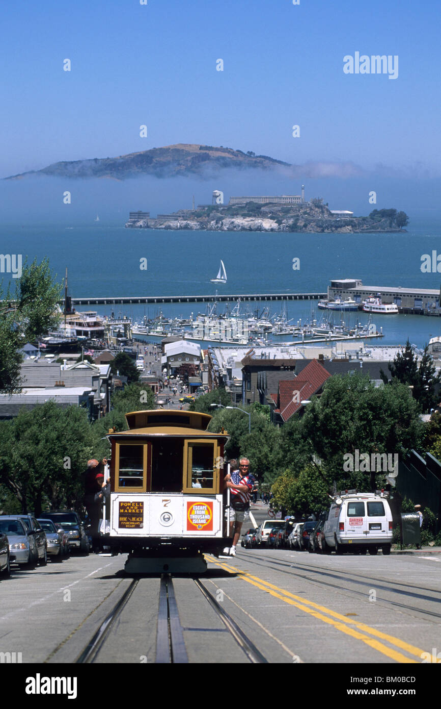 Cable Car & Alcatraz, Hyde Street, San Francisco, California, USA Stock ...