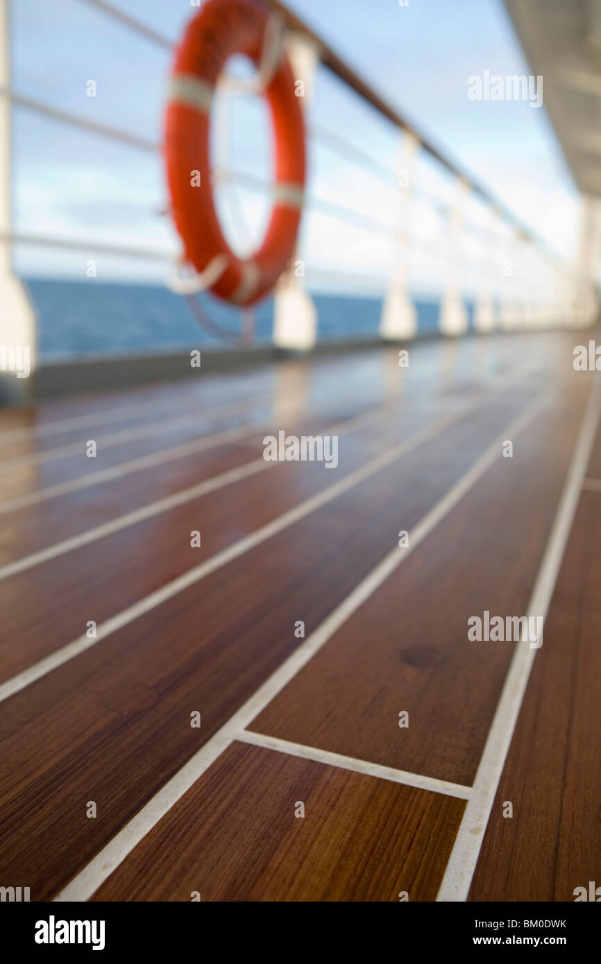 Wooden ship deck hi-res stock photography and images - Alamy