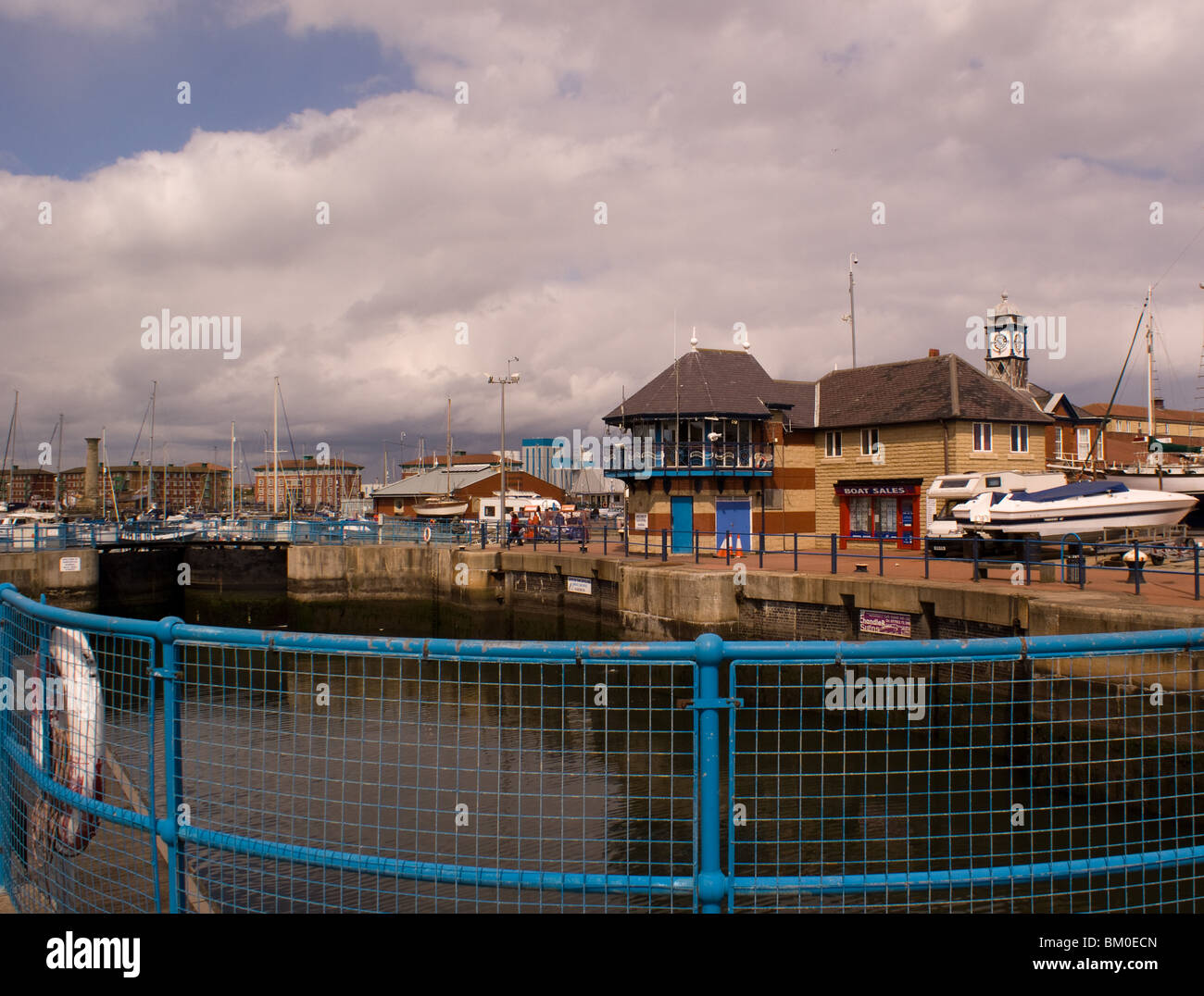 Marina lock gates hi-res stock photography and images - Alamy
