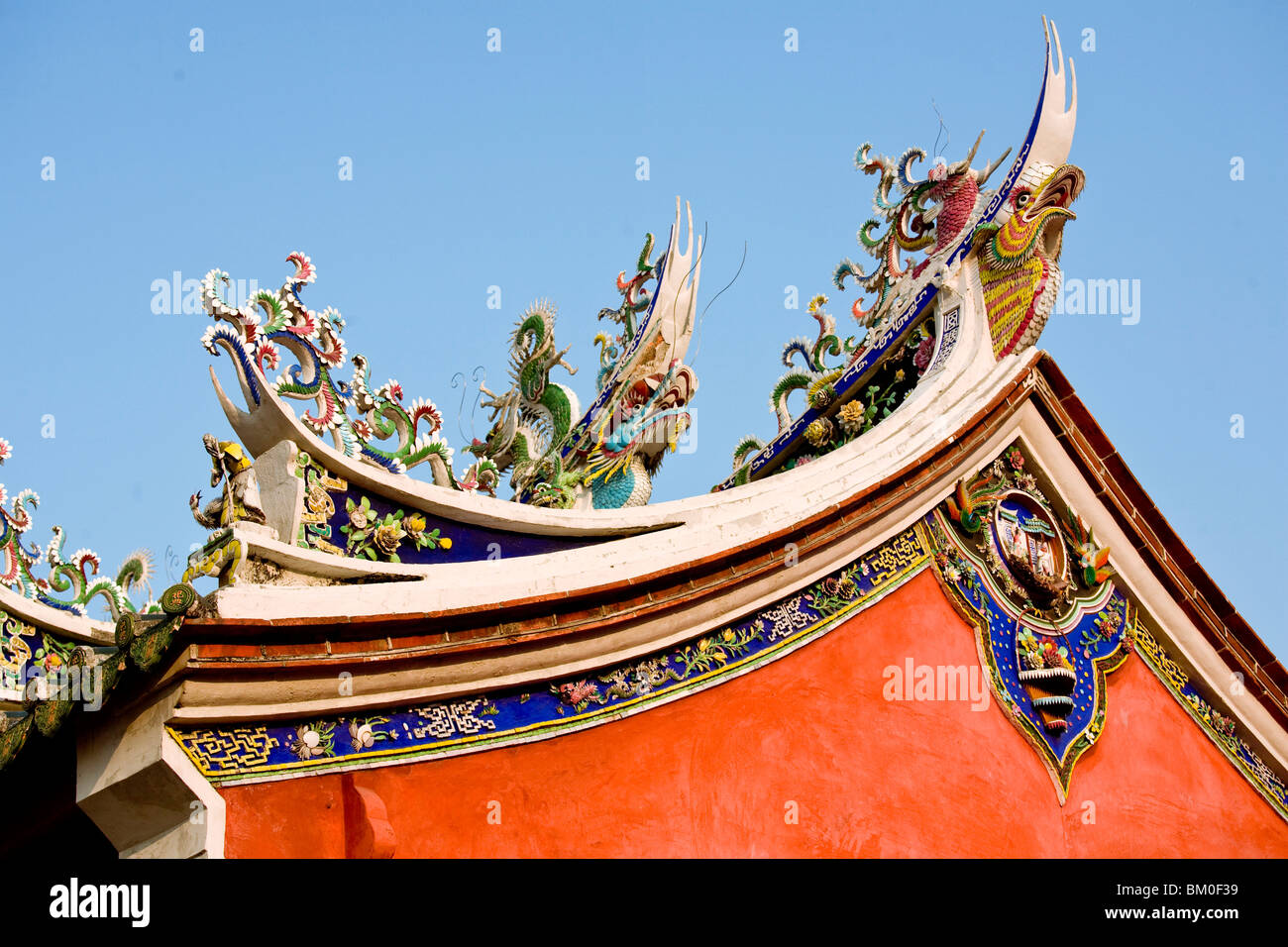 Roof of Kuanti temple in the sunlight, Tainan, Republic of China ...