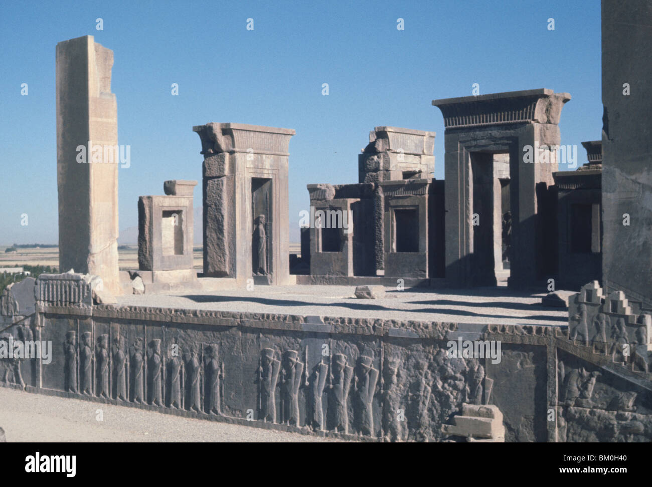 Tripylon persepolis iran hi-res stock photography and images - Alamy
