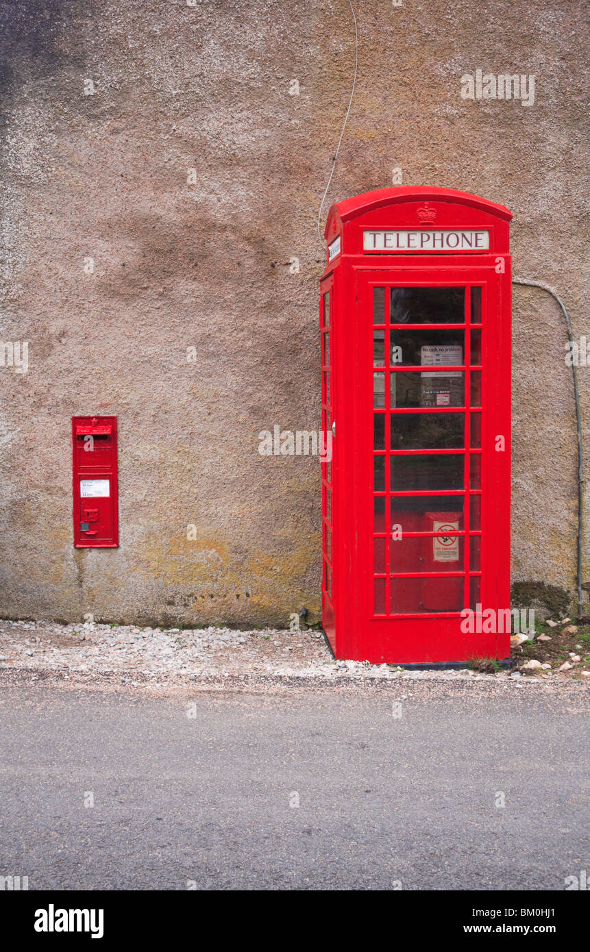 Red victorian vr postbox in hi-res stock photography and images - Alamy