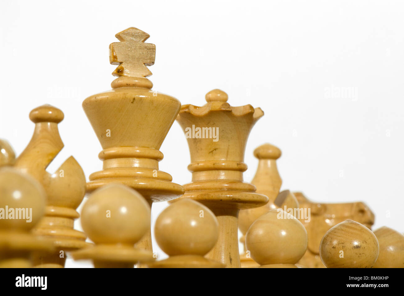 Chess. Royal White chess pieces at start of play Stock Photo - Alamy