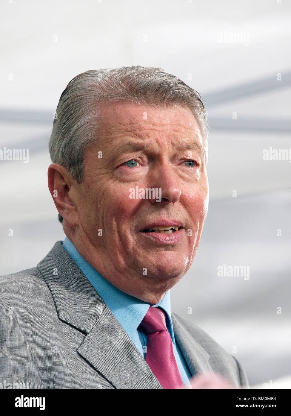 Former Labour Home Secretary Alan Johnson MP speaking to the media on ...