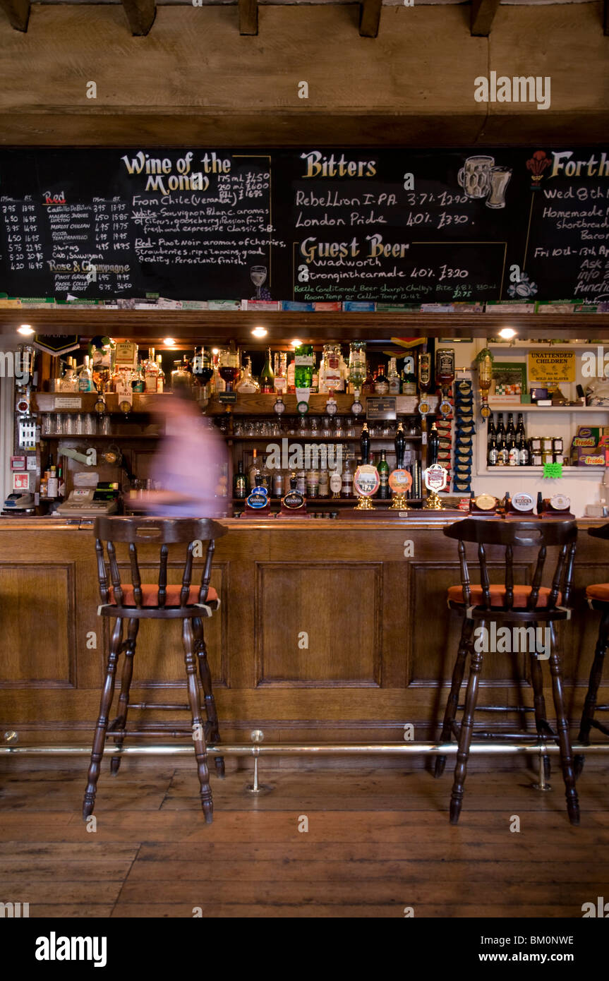 irish public bar, bar man Stock Photo - Alamy