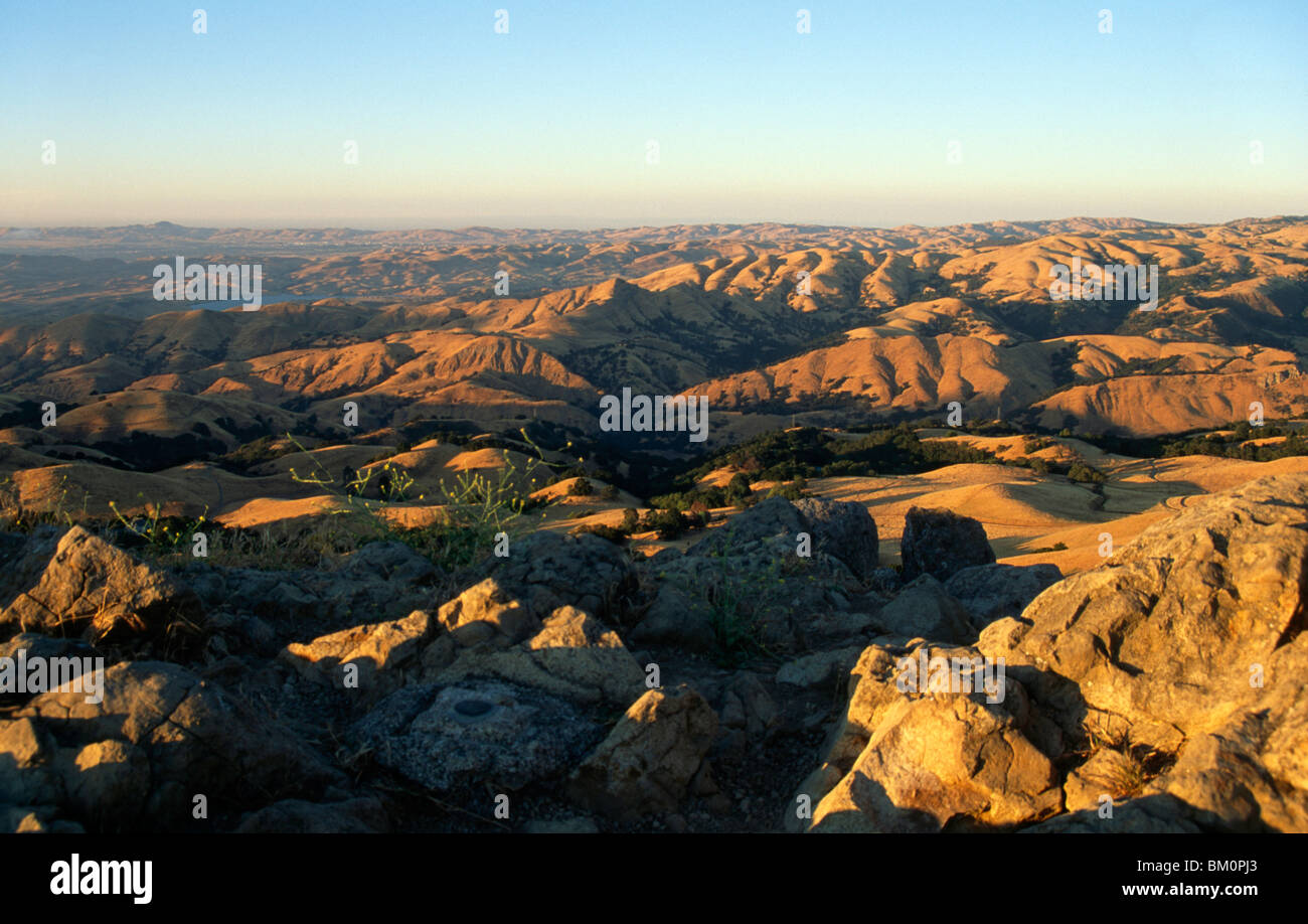 Panoramic view of a mountain range, Mission Peak, Santa Clara Valley ...