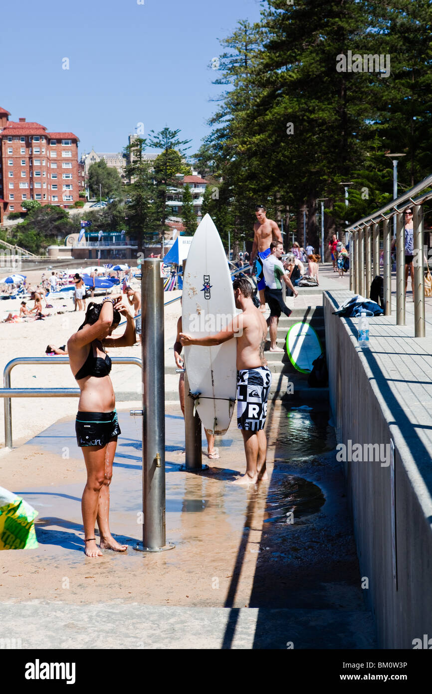 Washing surfboard hi-res stock photography and images - Alamy Washing surfboard hi-res stock photography and images - Alamy