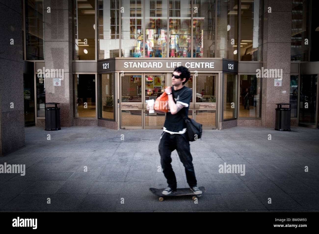 Standard life logo hi-res stock photography and images - Alamy