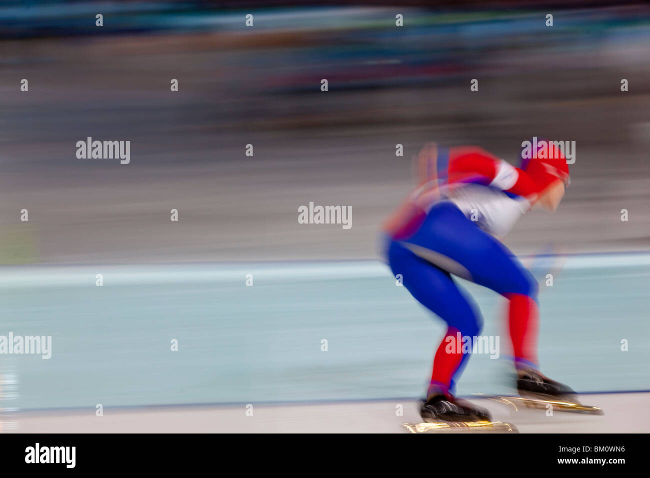 Female speed skating in action Stock Photo - Alamy