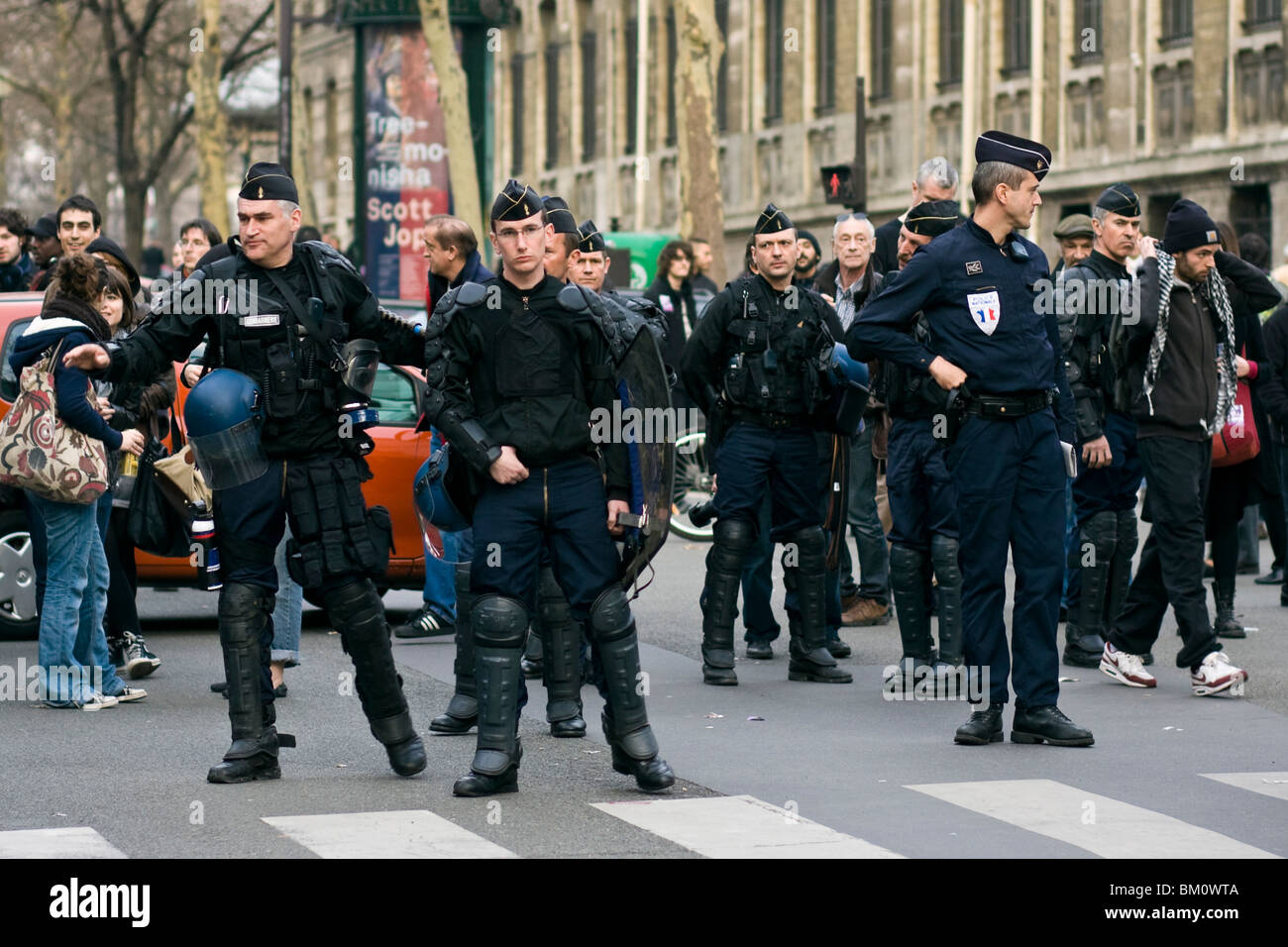 Anti riot police hi-res stock photography and images - Alamy