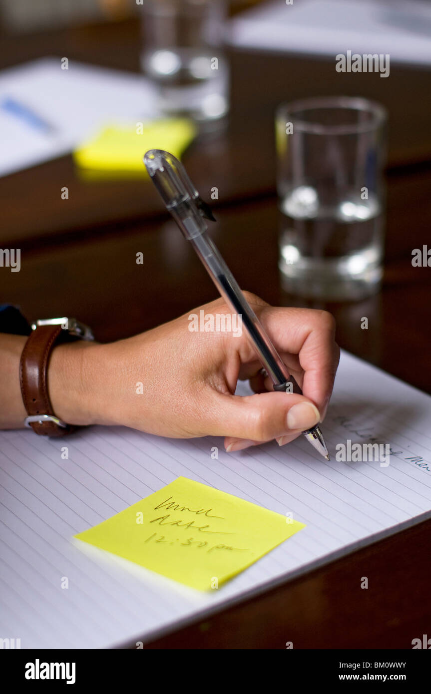Writing tabel hi-res stock photography and images - Alamy