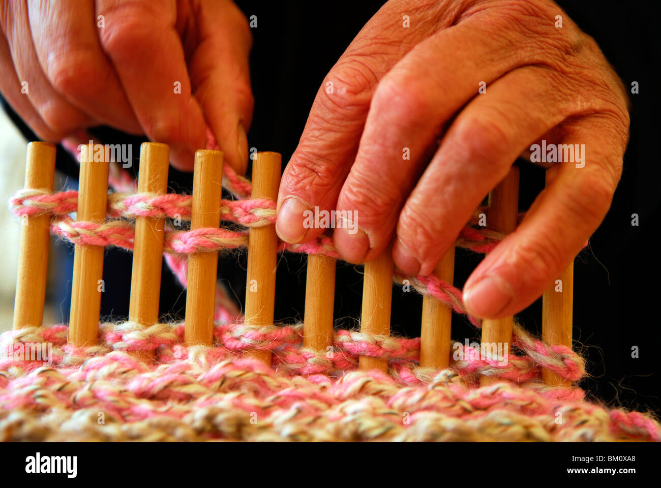 Traditional weaving method hi-res stock photography and images - Alamy