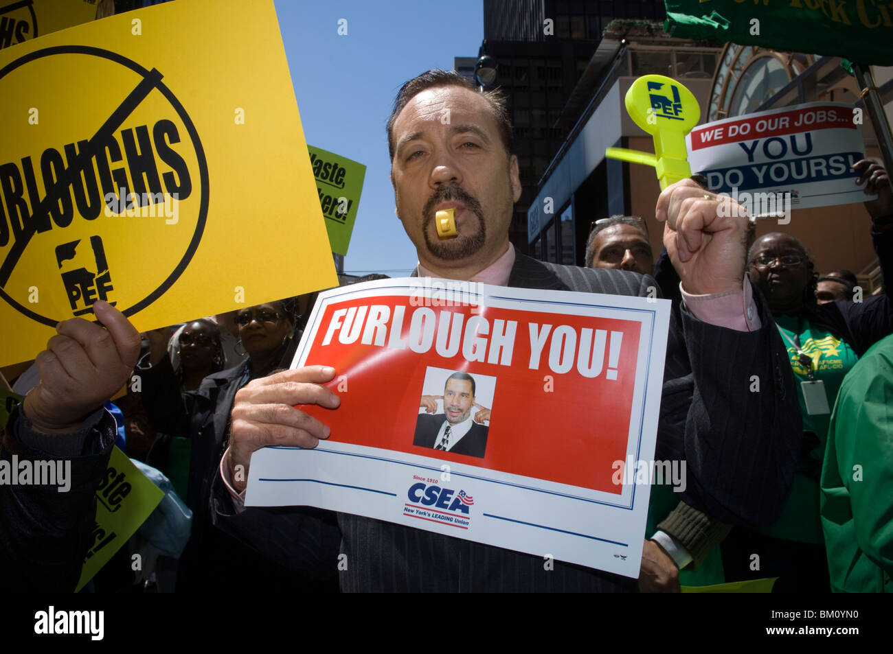 Public Employees Federation and Civil Service Employees protest ...