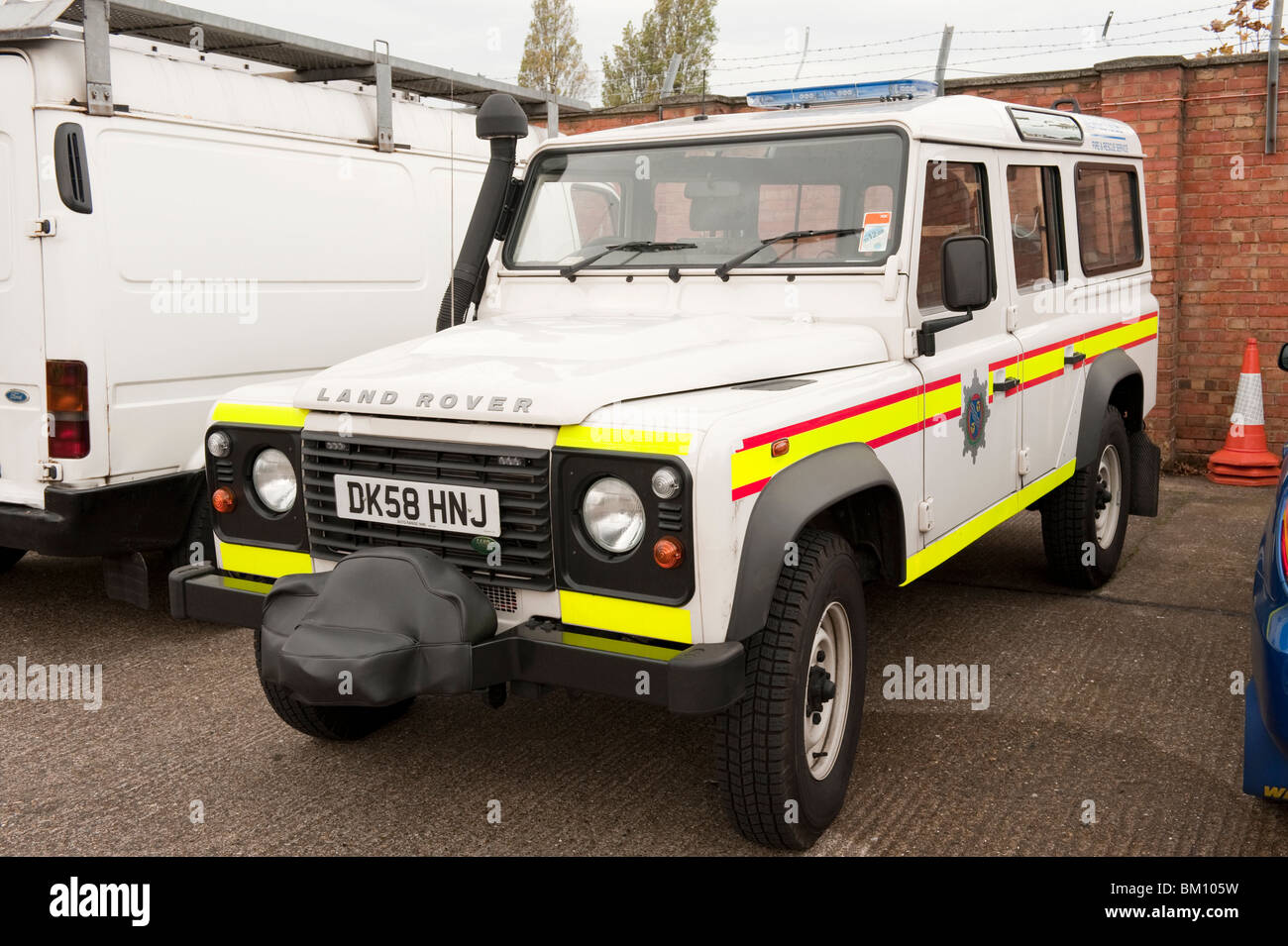 Fire rescue land rover 4x4 hi-res stock photography and images - Alamy