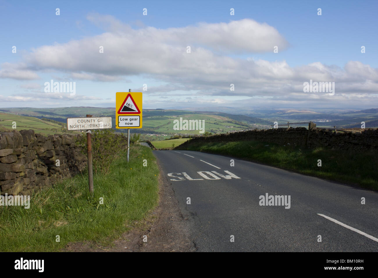 Low gear road sign hi-res stock photography and images - Alamy