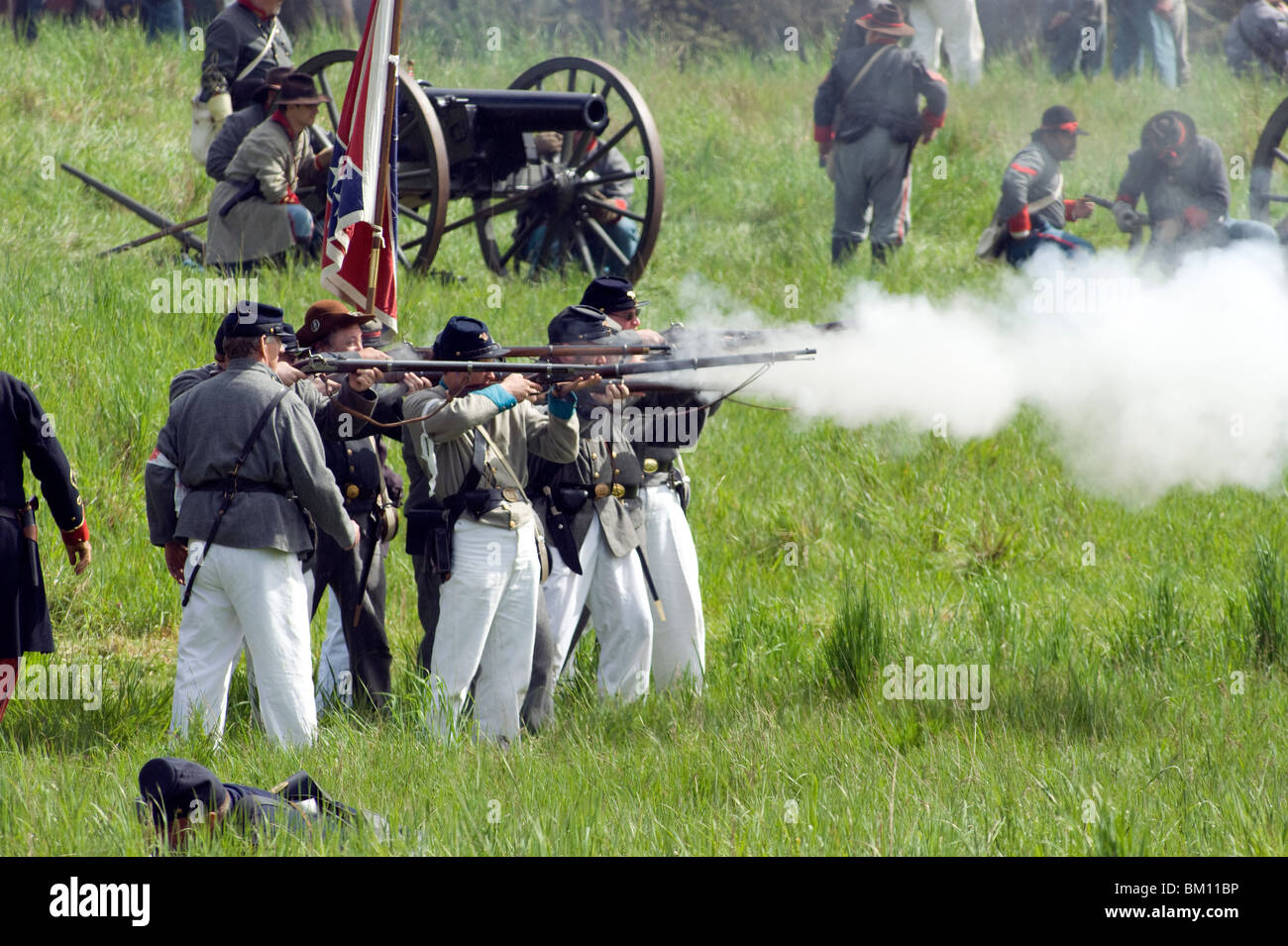 Civil war soldiers marching hi-res stock photography and images - Alamy