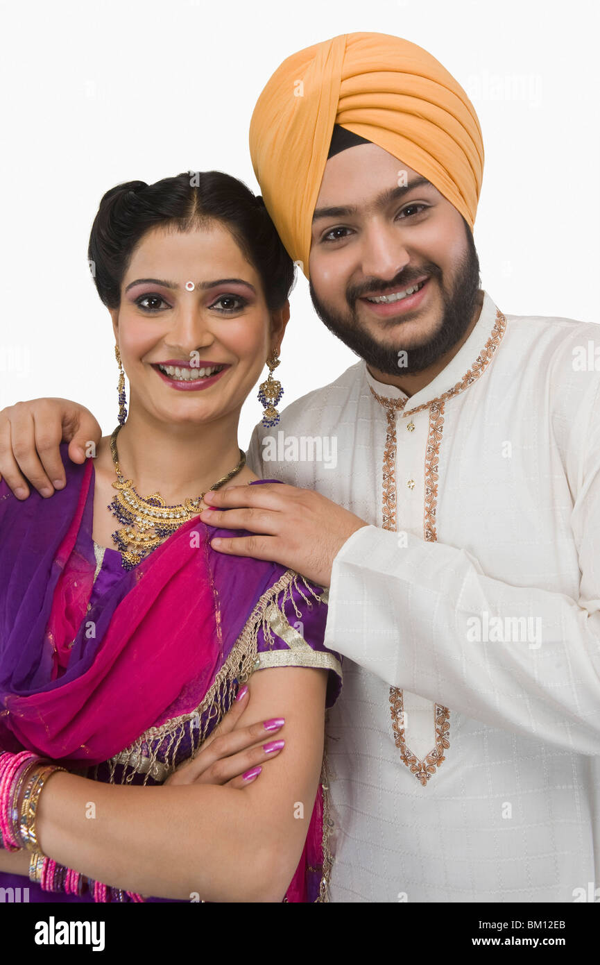 Portrait of a Sikh couple smiling Stock Photo - Alamy