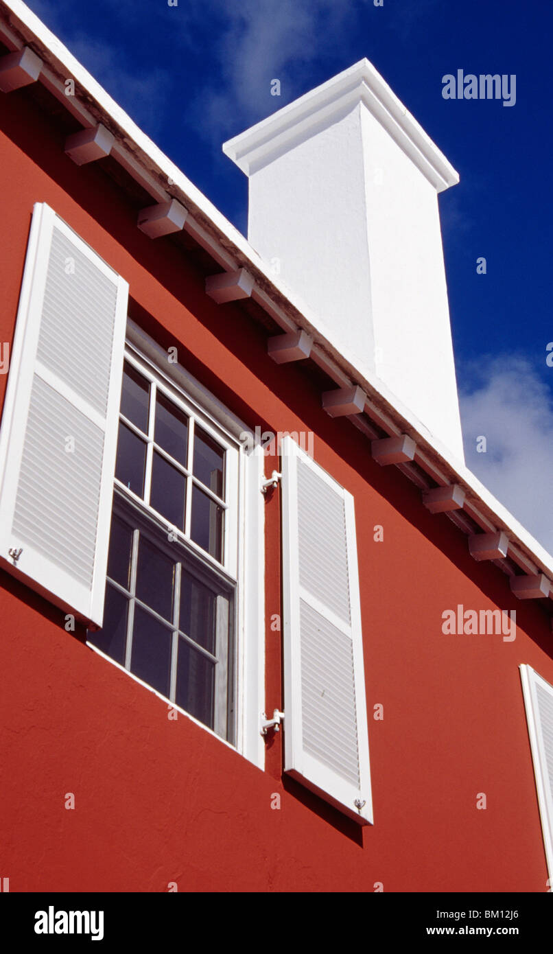 Angle house hi-res stock photography and images - Alamy