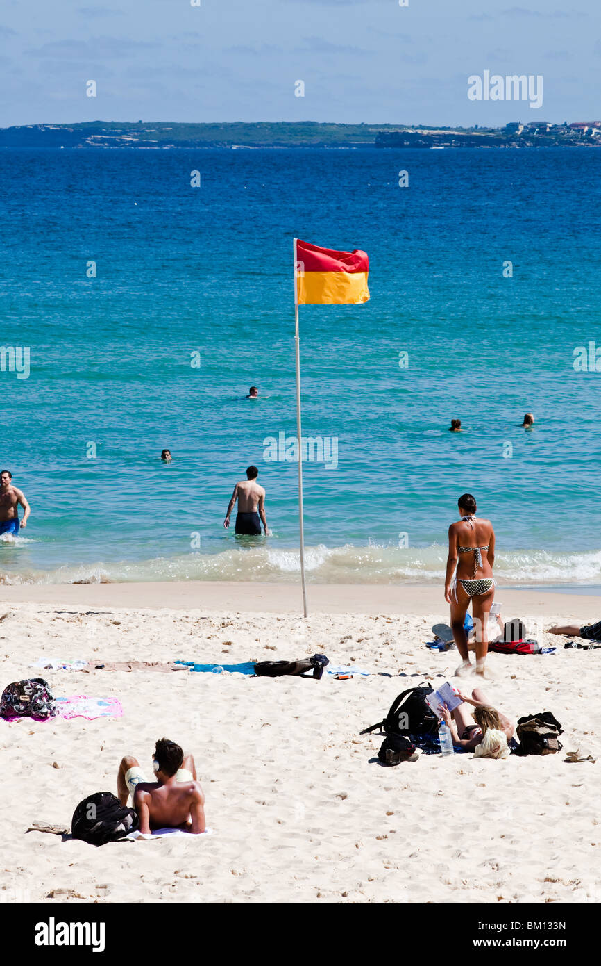 Female lifeguard australia hi-res stock photography and images - Alamy