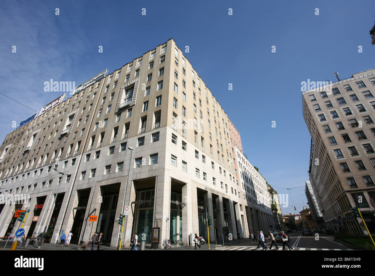 Piazza San Babila square, Milan, Lombardy, Italy, Europe Stock Photo ...