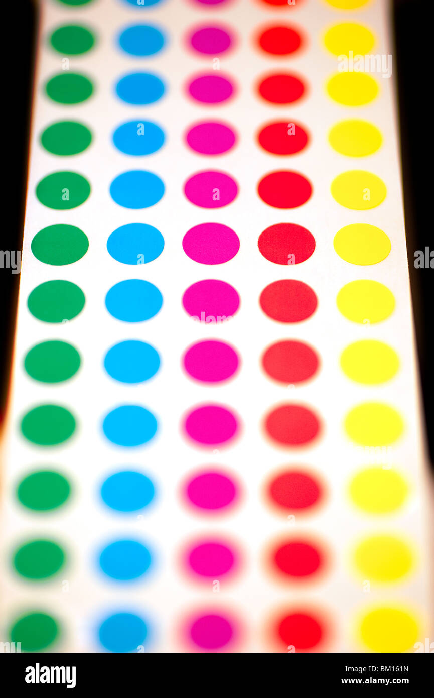 Round yellow sticker hi-res stock photography and images - Alamy