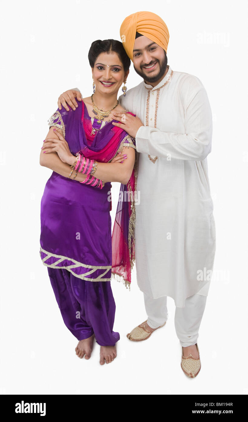 Portrait of a Sikh couple smiling Stock Photo - Alamy